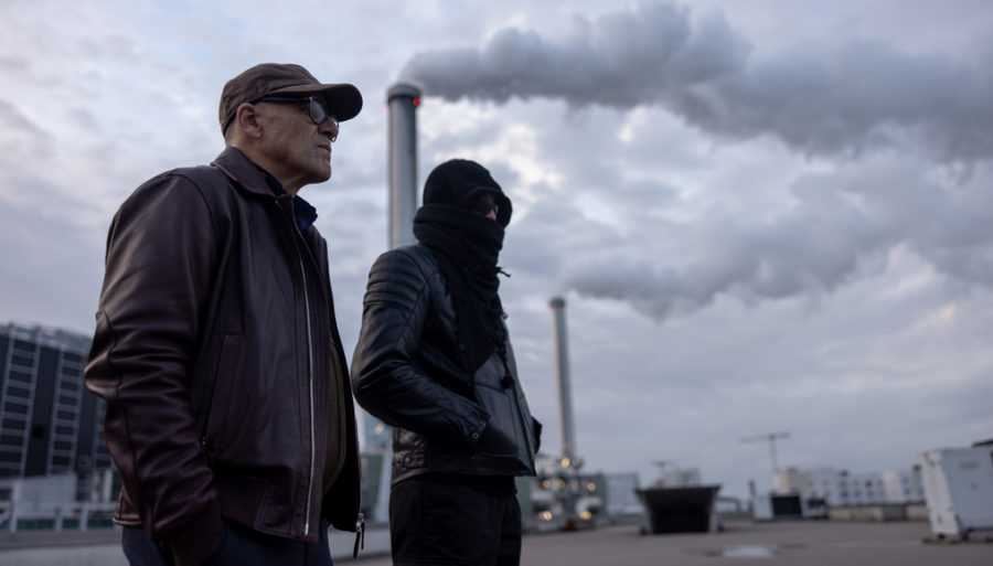 Citoyens Clandestins La Série Milieu Hostile